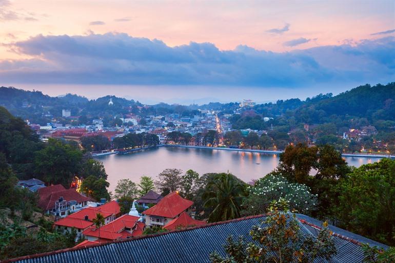 13 bezienswaardigheden in Kandy: wat zien & doen? (+verblijftips)